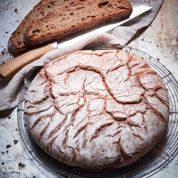 LA TOURTE AUX TROIS CÉRÉALES – PAIN DE MARS - Maison Kayser